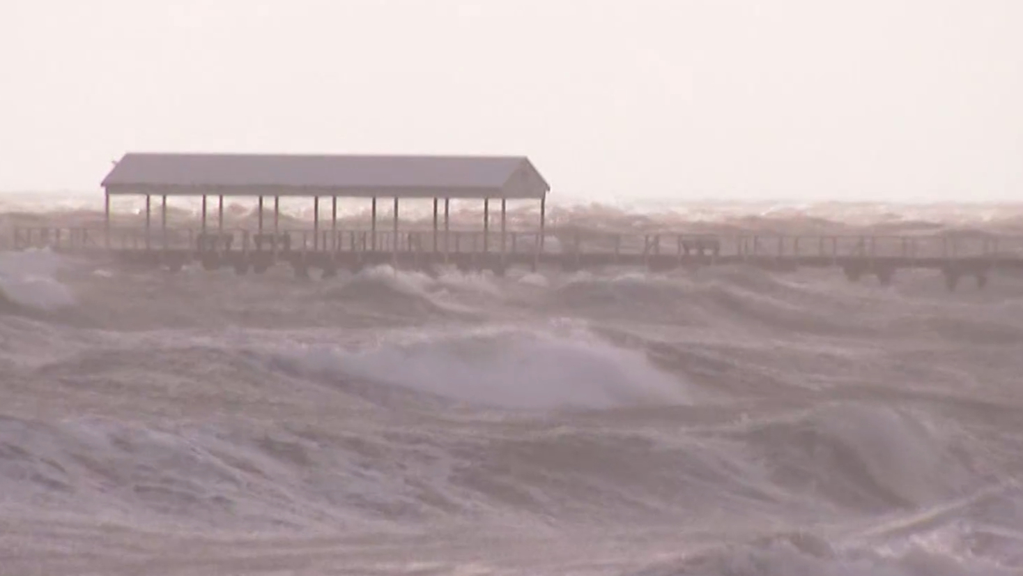 Dust storm swallows locals as wild weather hits South Australia