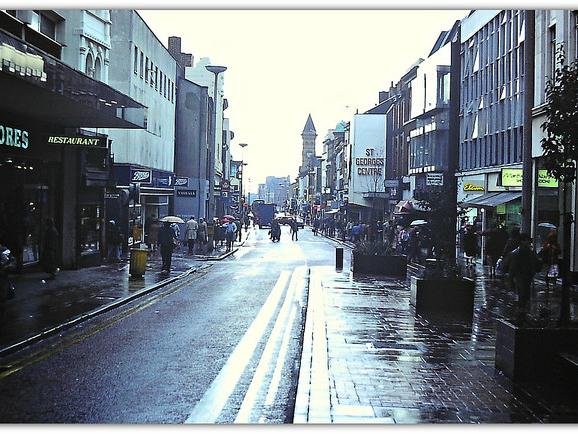 19 incredible scenes that capture life in Preston in the decade of the ...