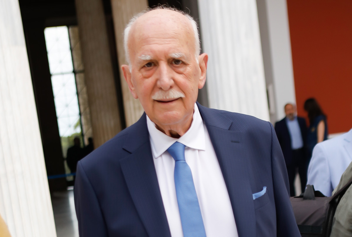 Γιώργος Παπαδάκης: Η σπάνια εμφάνισή του με τη σύζυγό του και τον ...