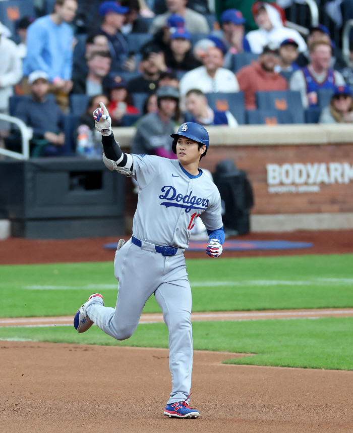 Ohtani's first live-pitching return in the second half of the year, 50 ...