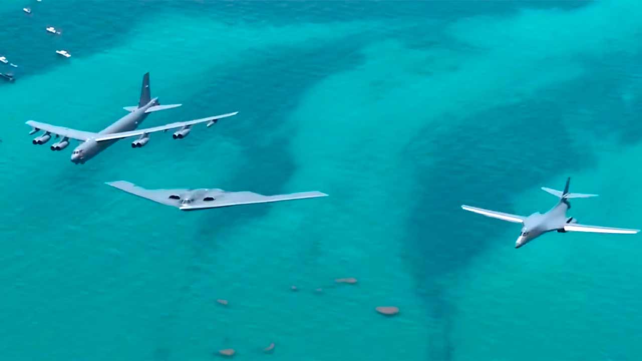 Incredible Video: Strategic Bombers B-2, B-1B, and B-52H Fly Over Miami ...