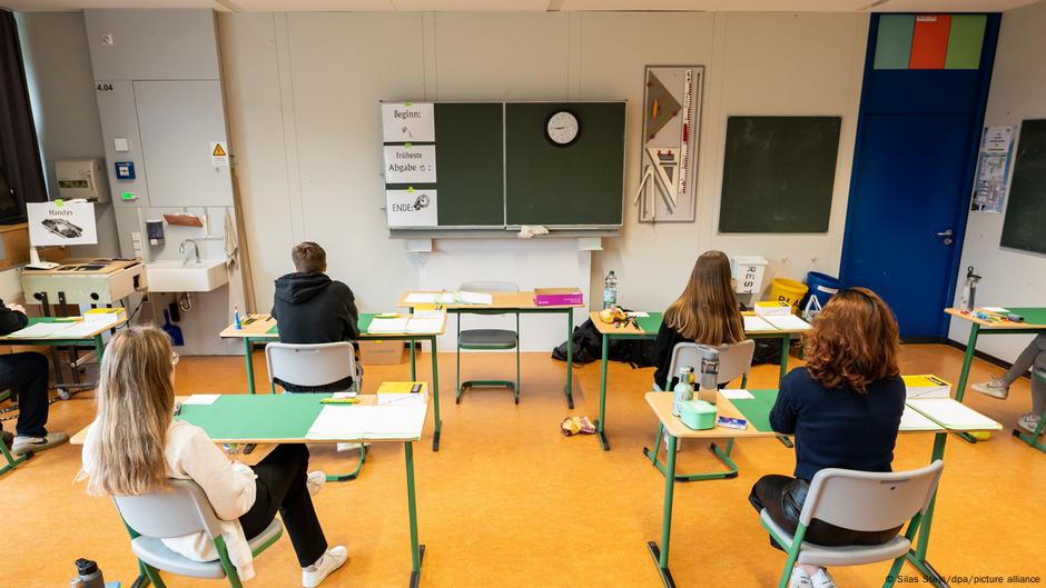 Nazi slogans trigger scandal at German school