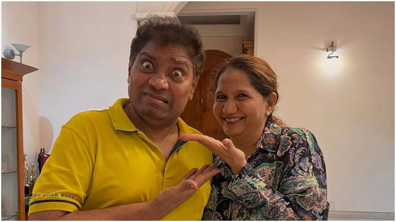 Johny Lever celebrates 41st marriage anniversary with wife Sujatha: '41 ...