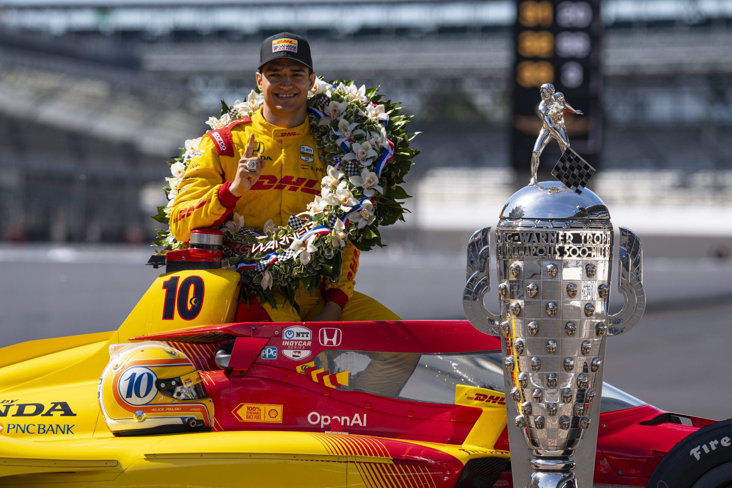 Alex Palou celebrates Indy 500 win with Yard of Bricks photo shoot