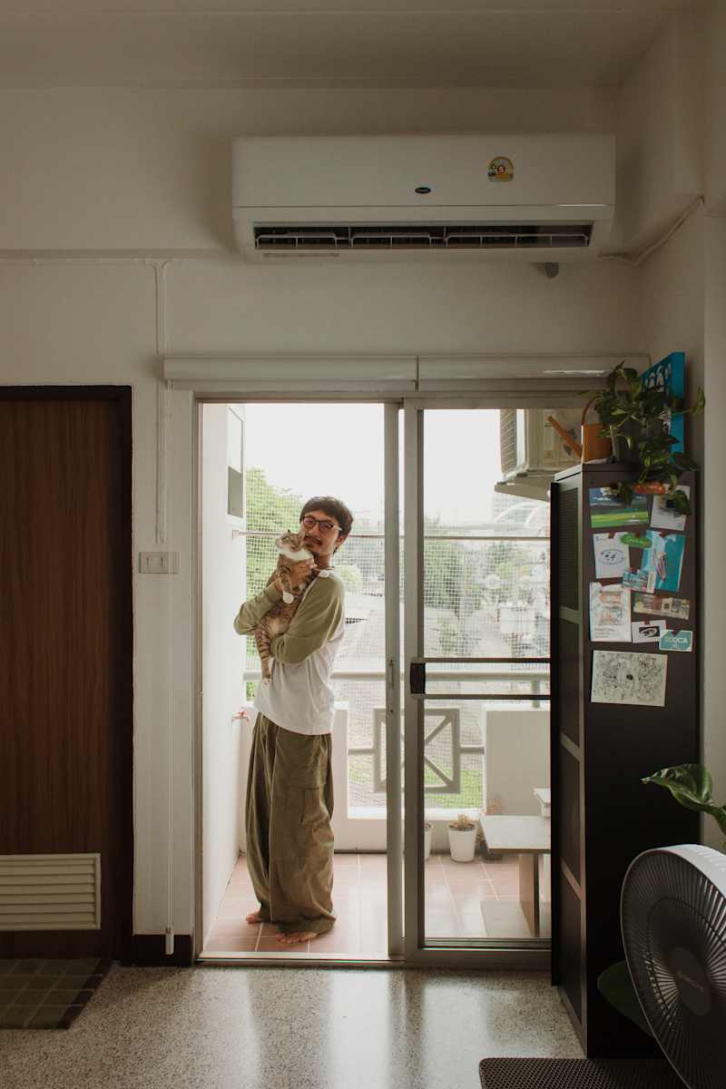 There's No Kitchen or Closet, but This 312-Square-Foot Bangkok Studio's ...