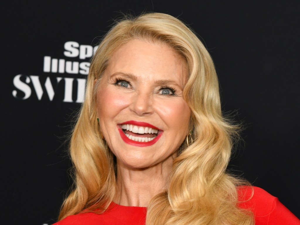 Christie Brinkley Went to Paris to Heal From a Breakup - & Accidentally ...