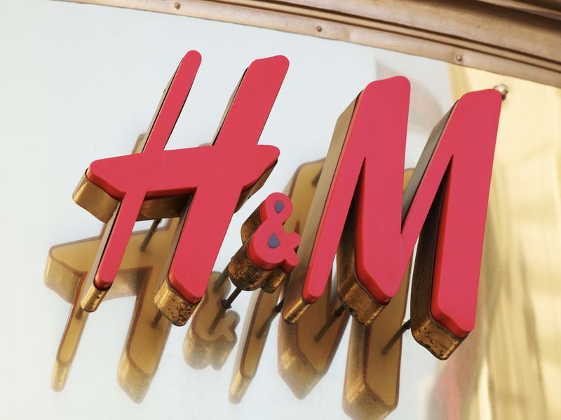 Schnell sein! Der „Teddy“-Cardigan von H&M ist das Styling-It-Piece im ...