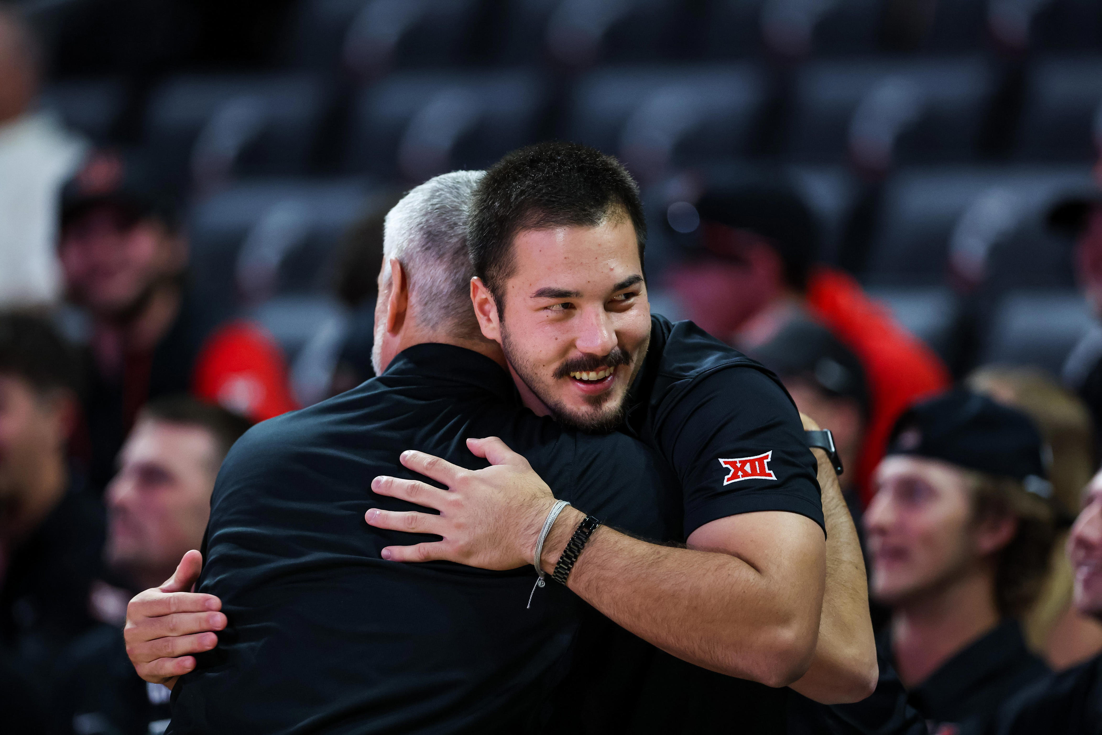 Cincinnati Bearcats extend baseball coach Jordan Bischel through 2031 ...