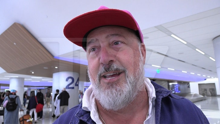 Celeb Chef Andrew Zimmern Rips Diddy for Putting Apple Sauce on Burgers