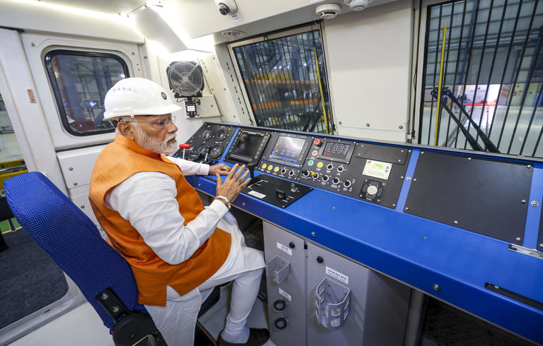 PM flags off first 9000 HP electric locomotive