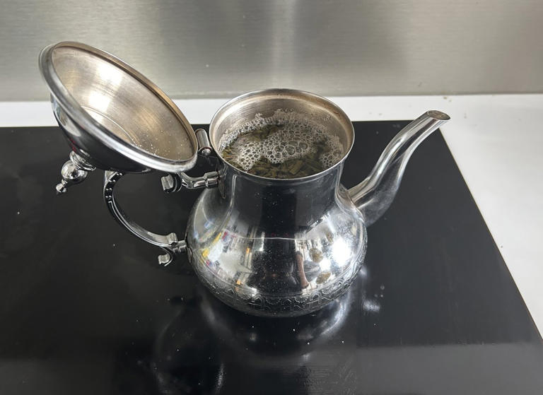 Cómo preparar el auténtico té marroquí con hierbabuena