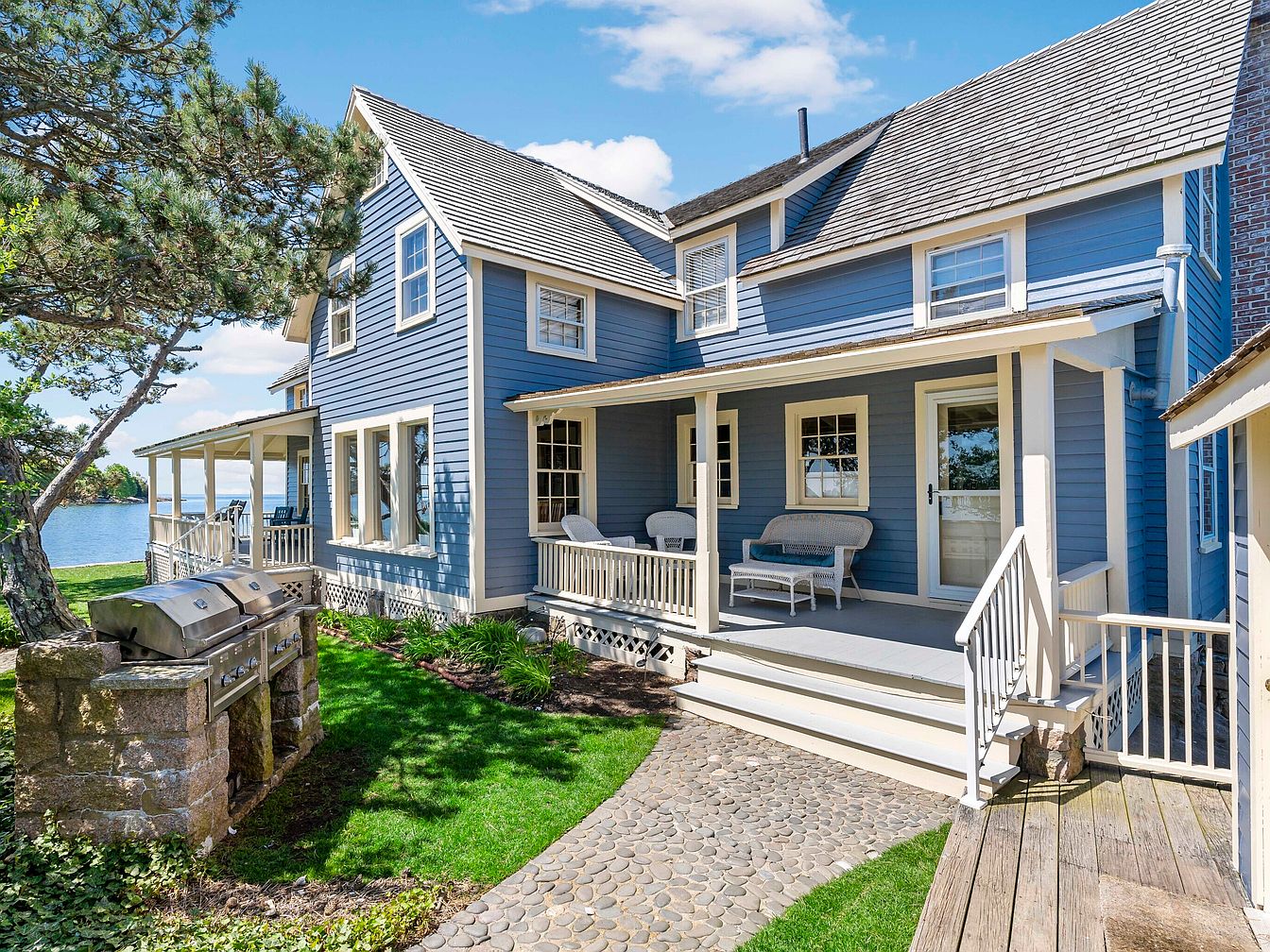 1912 Colonial Home in Connecticut Surrounded by the Sea With a Sandy ...
