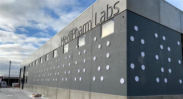 What is going on with MediPharm Labs?