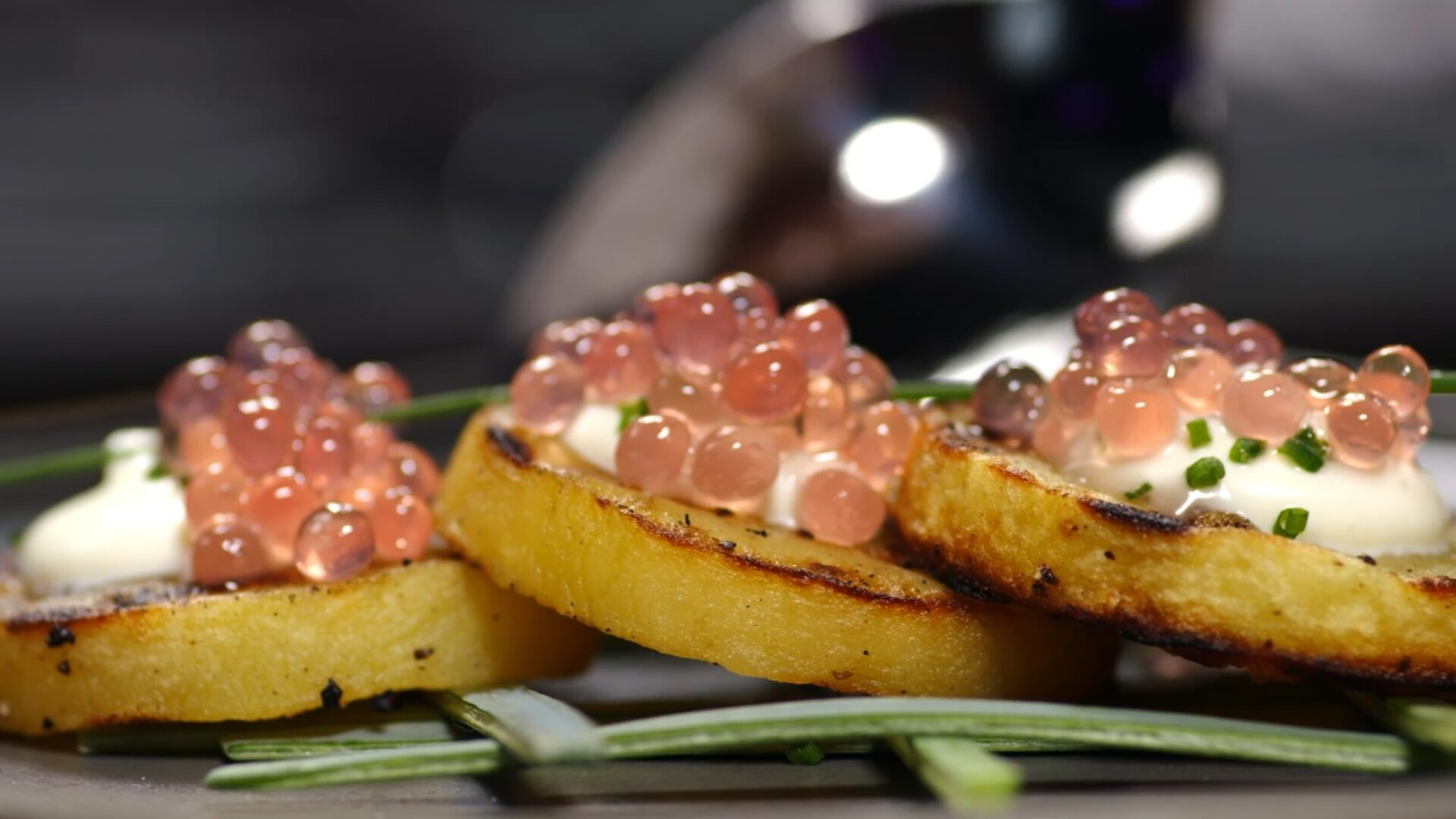 Caviar maison au vinaigre de vin rouge et à l'agar agar