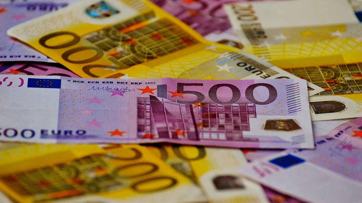 Jen Smith, influencer económica, sin pelos en la lengua, sobre la ...