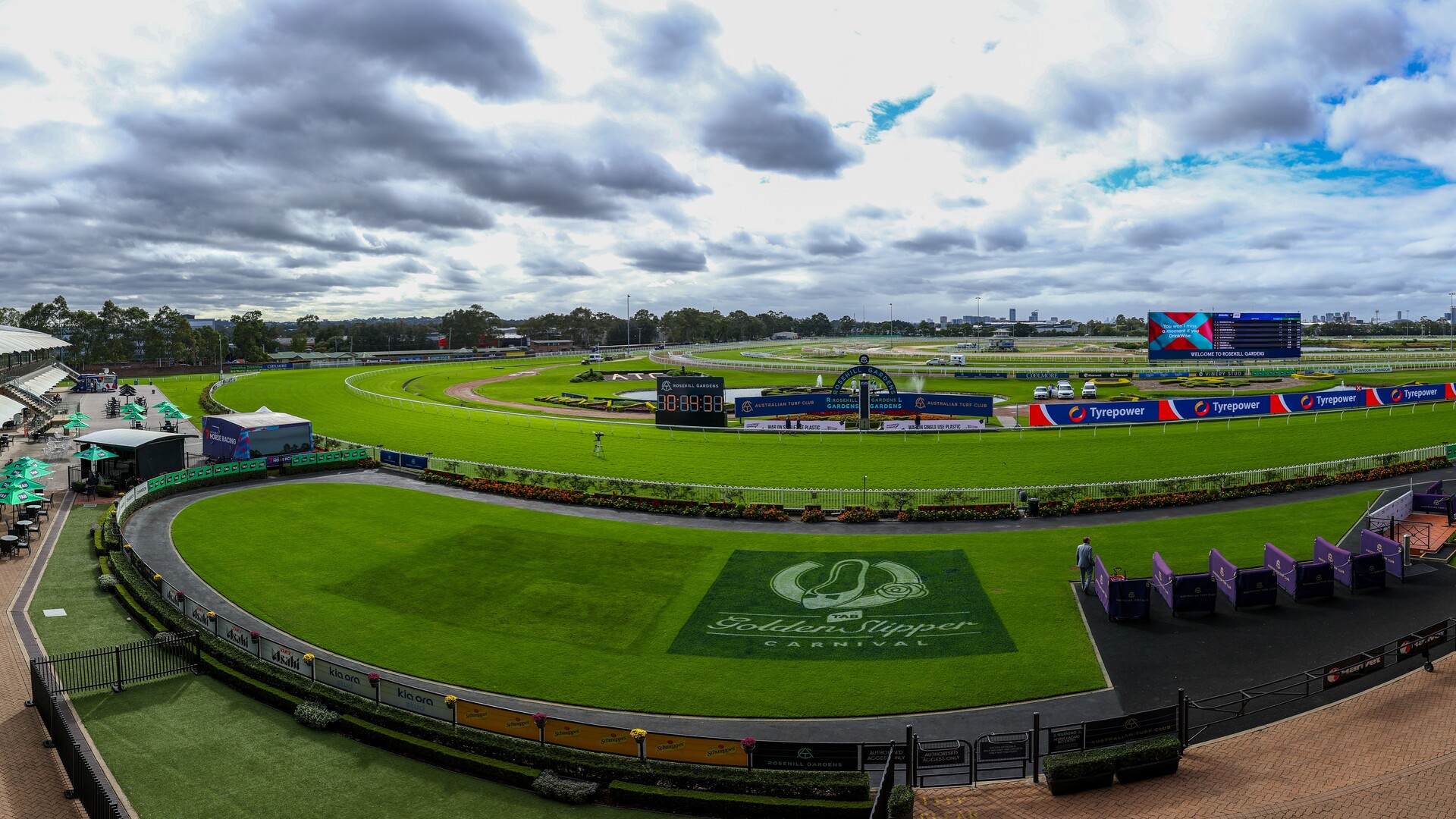 Vote to approve sale of Rosehill Gardens Racecourse for major housing ...