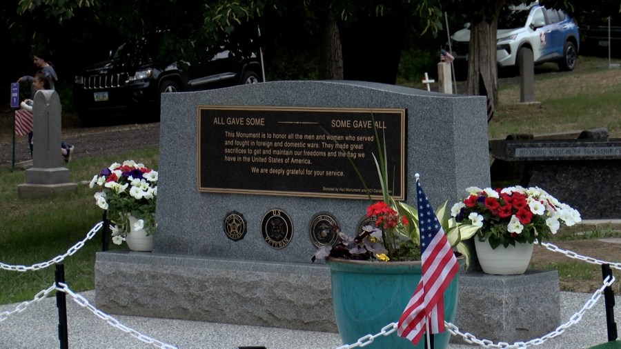 New veterans memorial unveiled in Sergeant Bluff