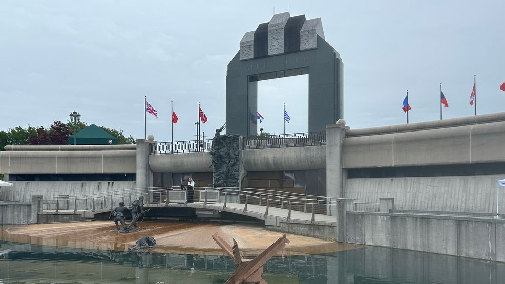 A solemn salute: Memorial Day at D-Day Memorial reminds us of freedom's ...