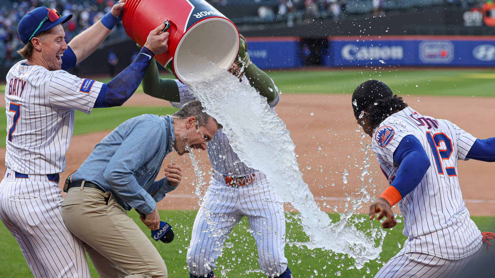 Mets walk it off against White Sox in series opener