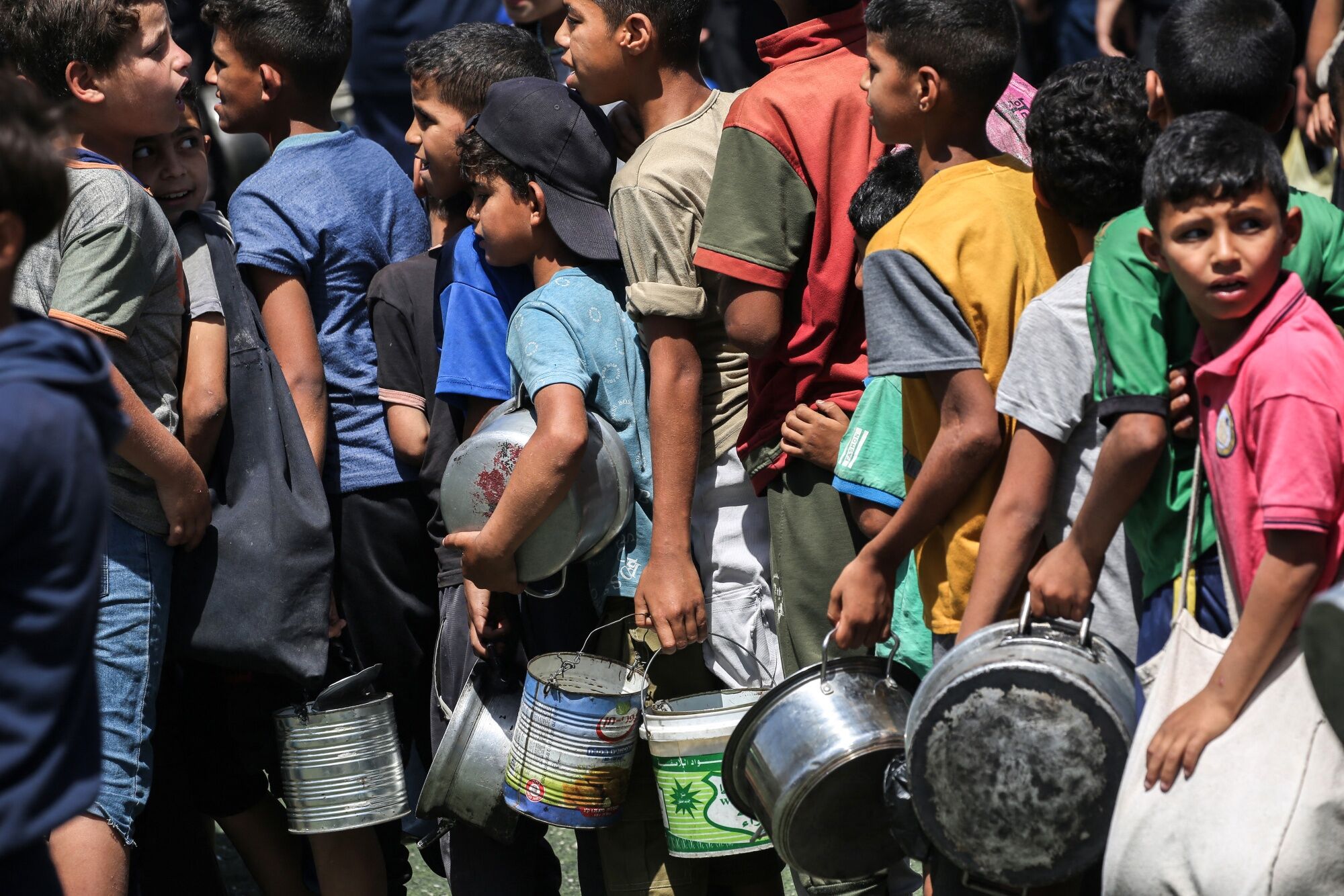 Israel-Backed Gaza Food Plan Starts Amid Dissent, Delay