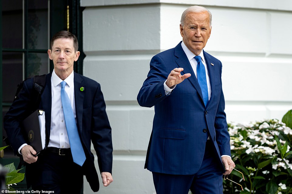 The best of German soccer star Giulia Gwinn in images