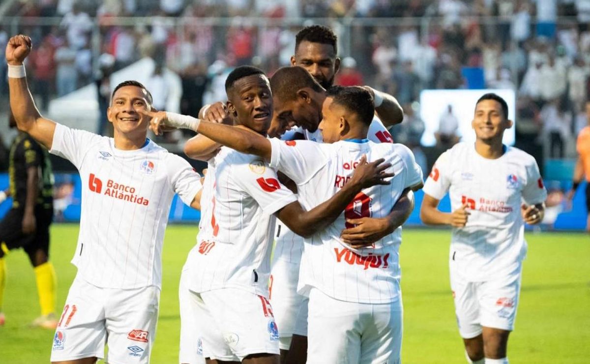 Figura del Olimpia campeón deja clara su postura: quiere salir del club este mercado