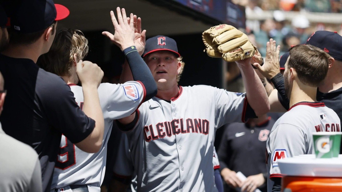 MLB: Blue Jays sign pitcher Nic Enright, cancer survivor and Tommy John ...