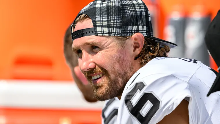 Raiders hand out record-setting contract to All-Pro superstar