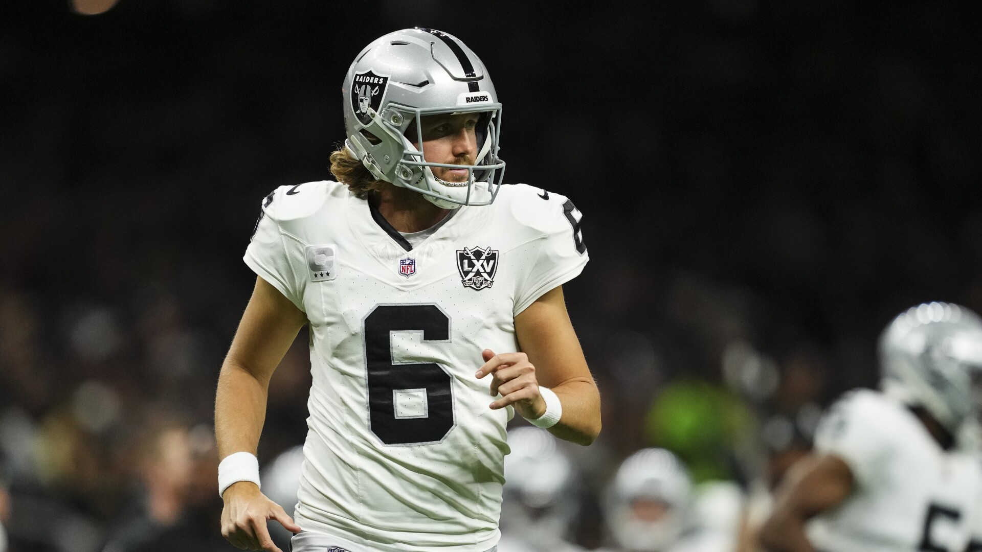 A.J. Cole agrees to extension that will make him the league's highest-paid punter