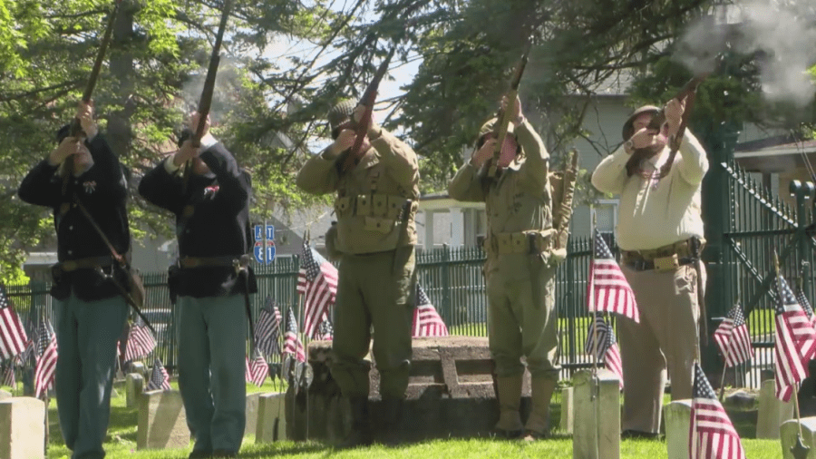 GAR War Memorial Assocation hold reenactment, ceremony