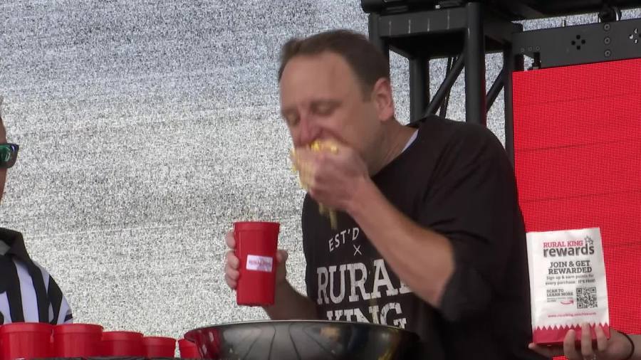 Joey Chestnut breaks popcorn eating record at Terre Haute Rural King