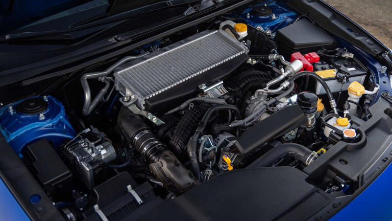 Why a boxer is better than an inline engine