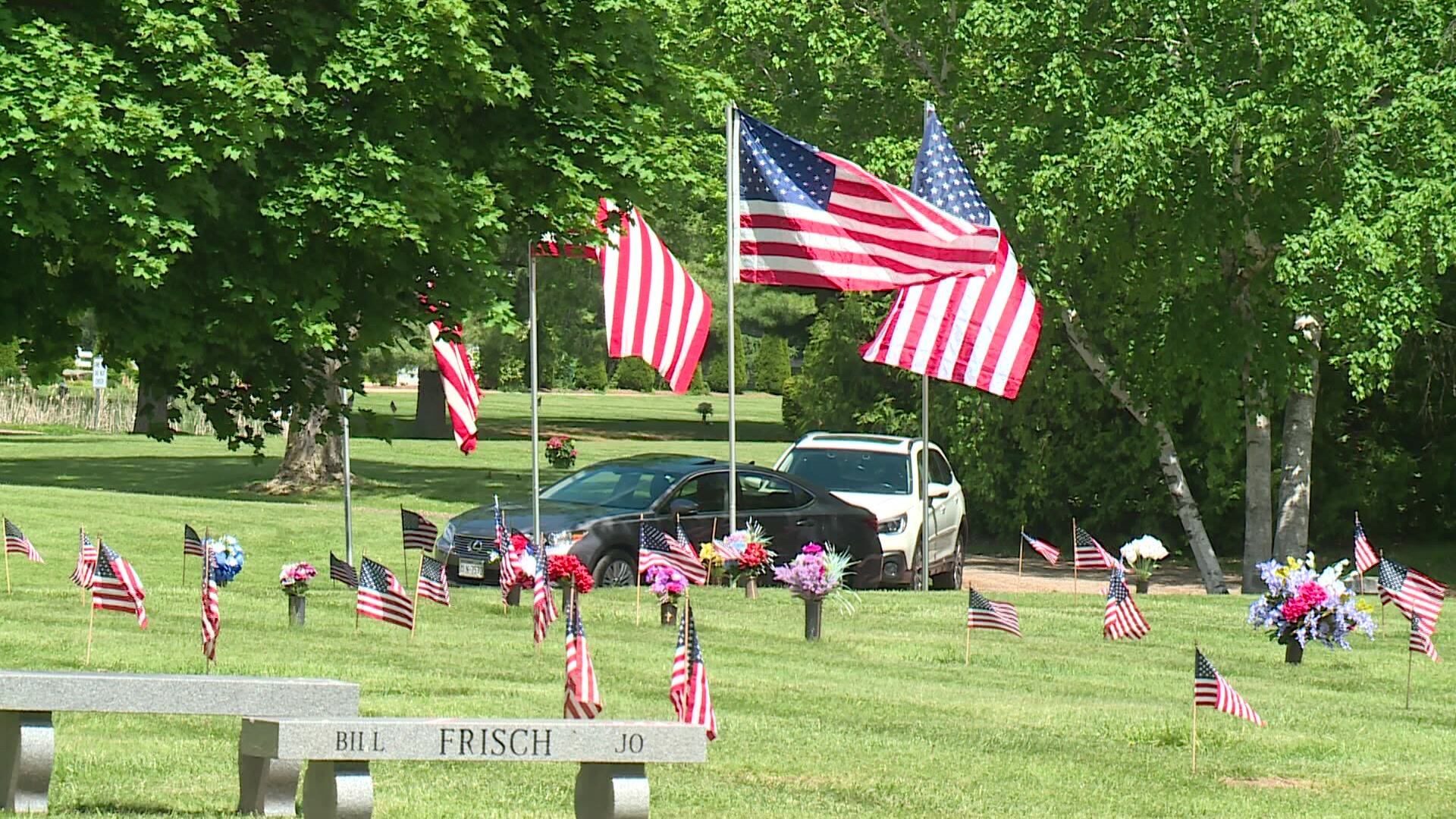 Madison VFW Post commemorates Memorial Day with Avenue of Flags ceremony