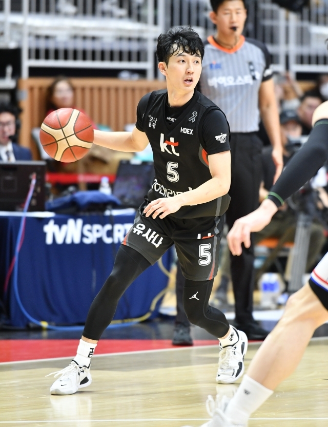 [단독] ‘FA 큰손’ KCC, ‘3년’ 최진광·김훈 품으며 조용히 뎁스 강화 [KBL FA]