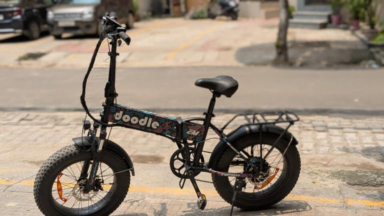 EMotorad Doodle Pro Review: GTA vibes on Indian roads