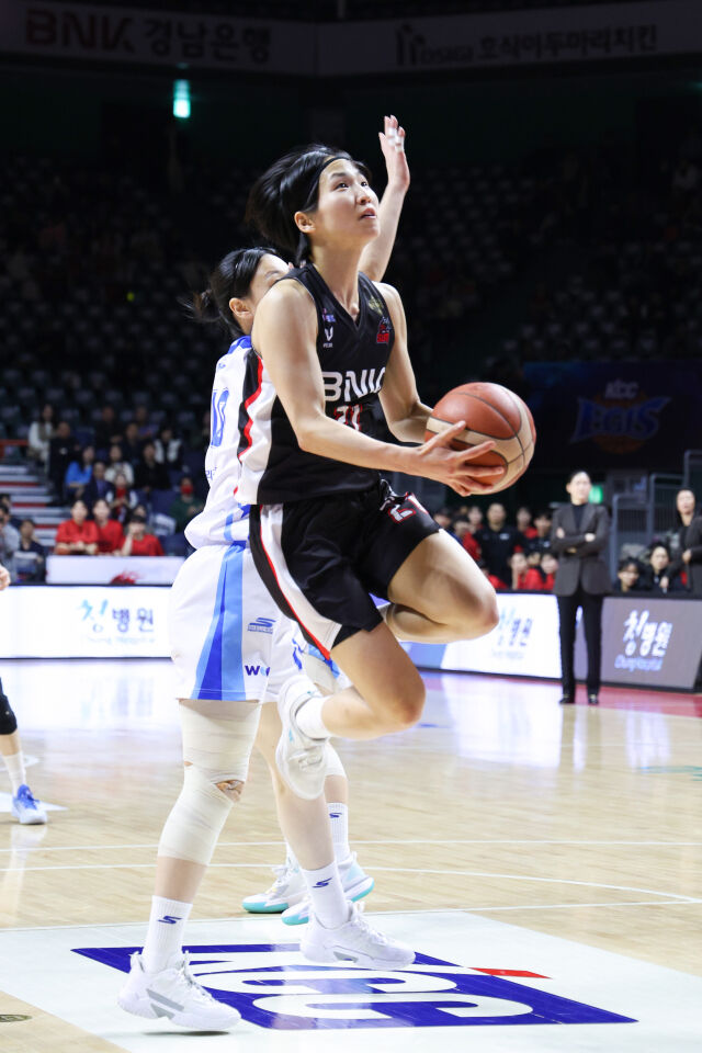 2025~2026 WKBL 아시아쿼터선수 드래프트, 총 18명 신청…이이지마 사키 포함 경력자 5명