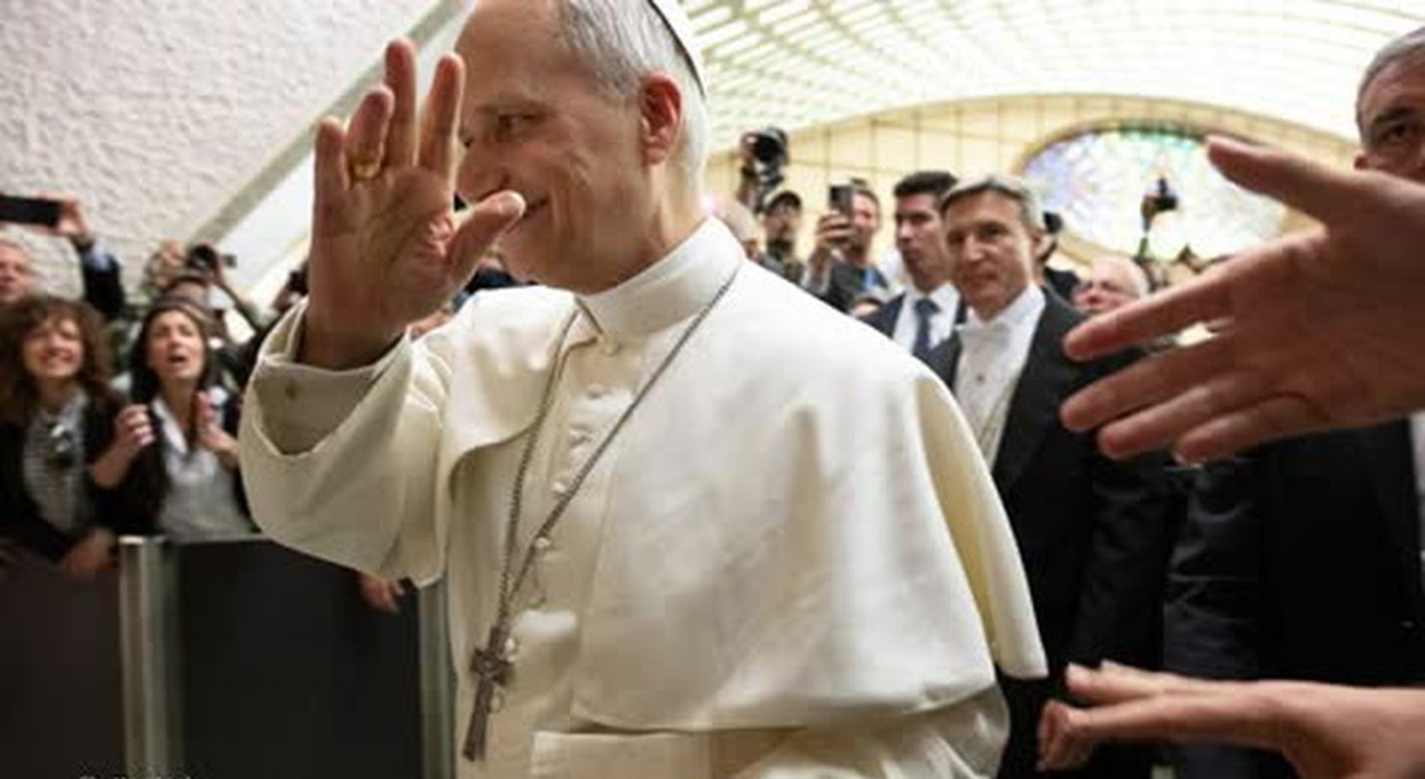 Papa Leone, la nuova papamobile è un imponente Suv bianco: dai vetri ...