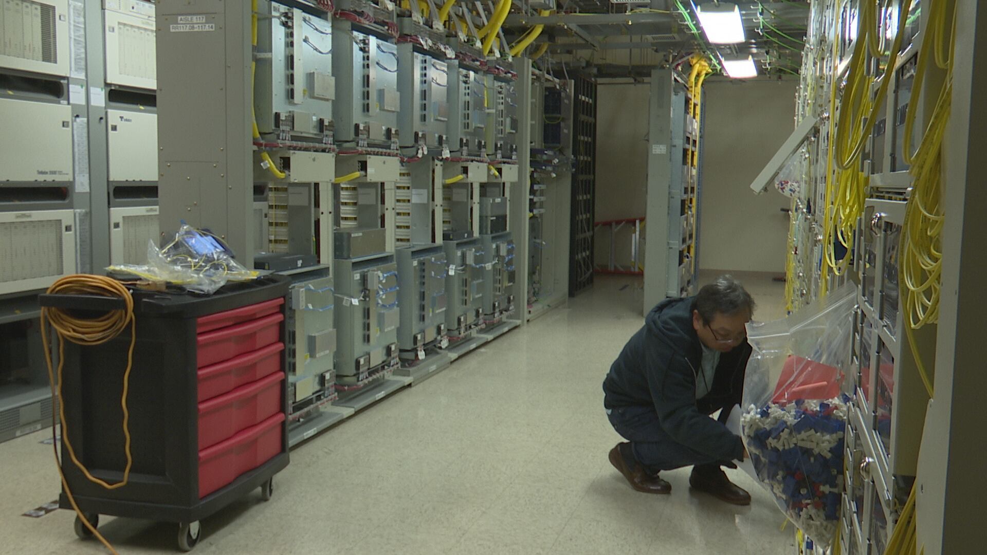 Verizon’s ‘secret’ switch centers power cell service in Northern Illinois