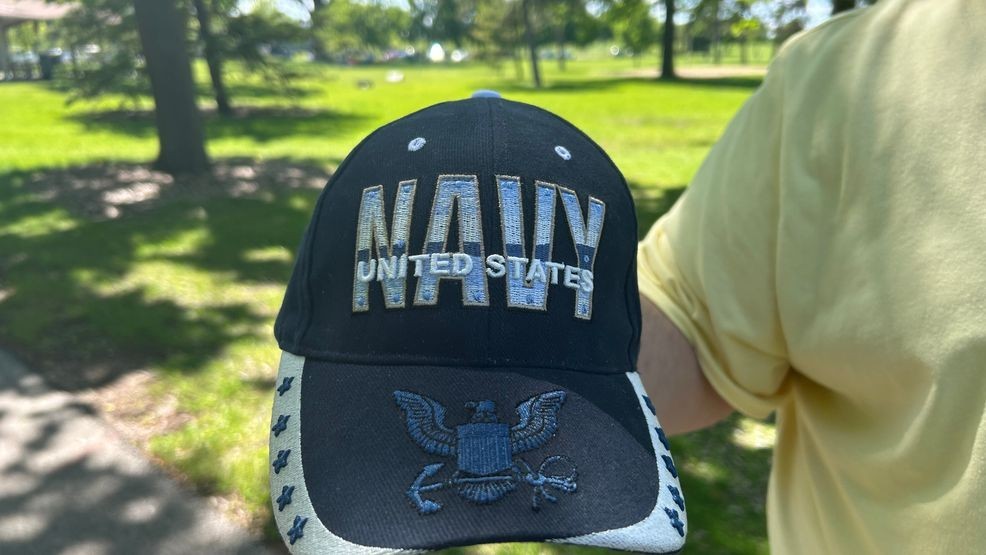 Entire Old Glory Honor Flight from Appleton paid for by late Navy veteran