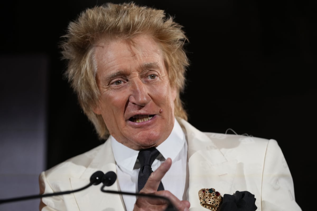 Rod Stewart reveals his one big complaint about Glastonbury as he ...