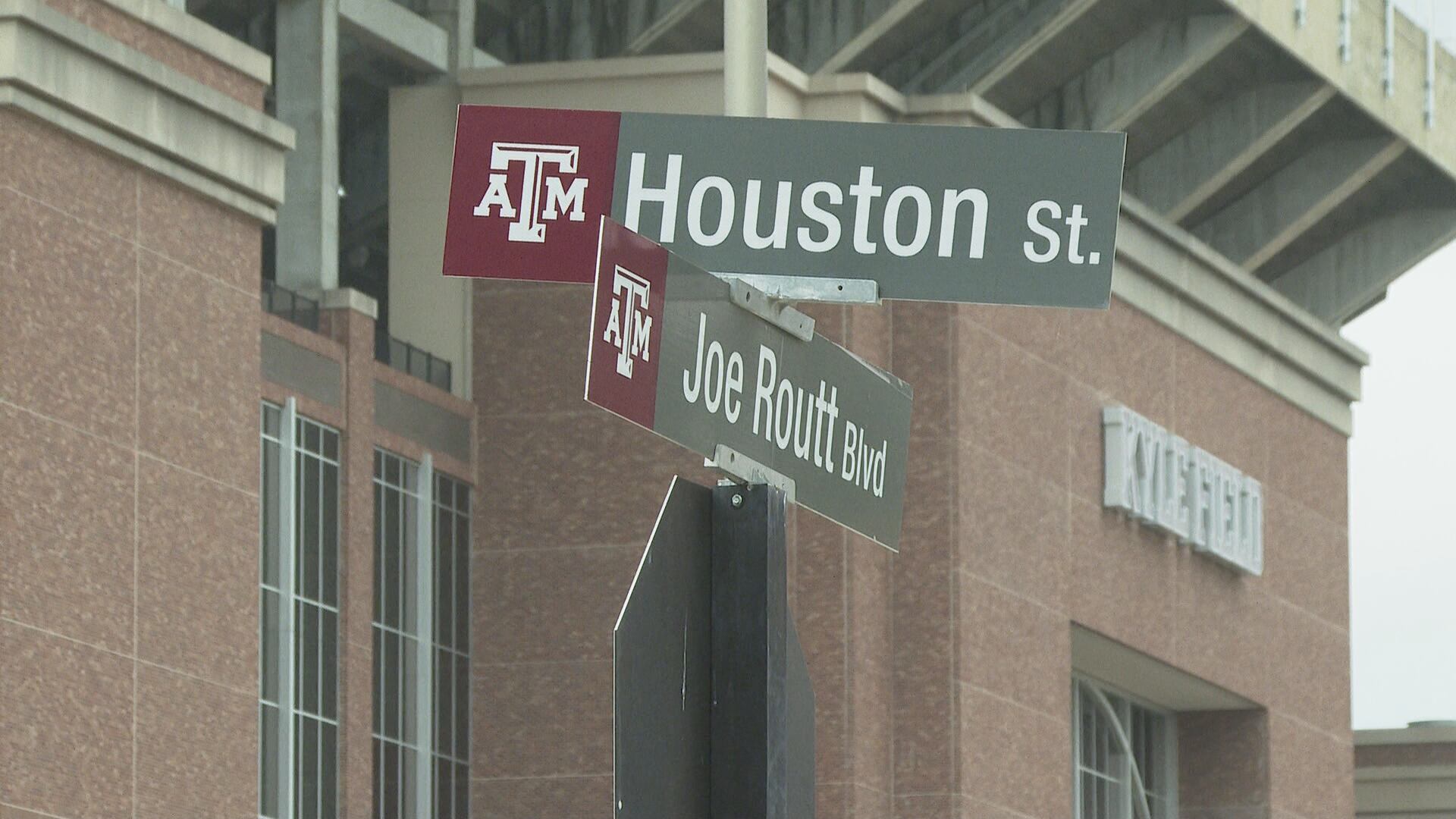 Texas A&M University president talks state, federal policies in monthly ...