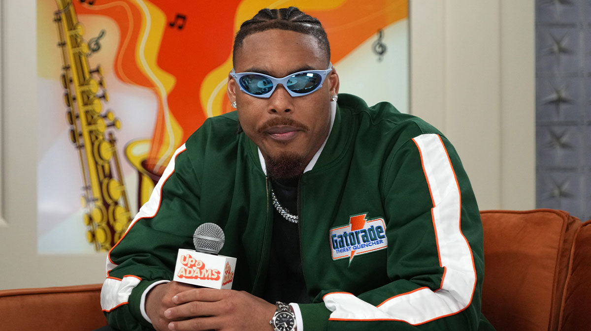 Vikings WR Justin Jefferson supports Timberwolves courtside