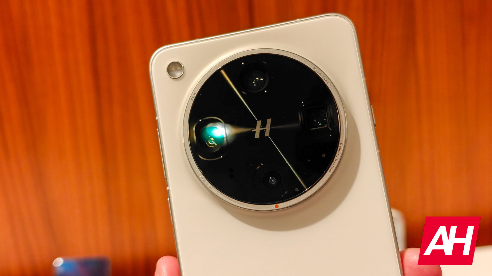 Two 200MP Cameras on One Phone? OPPO Find X9 Ultra Could Be It