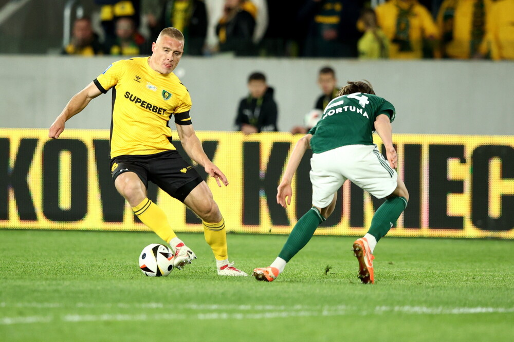 El. MŚ 2026 - pomocnik Repka i bramkarz Kochalski powołani do kadry na ...