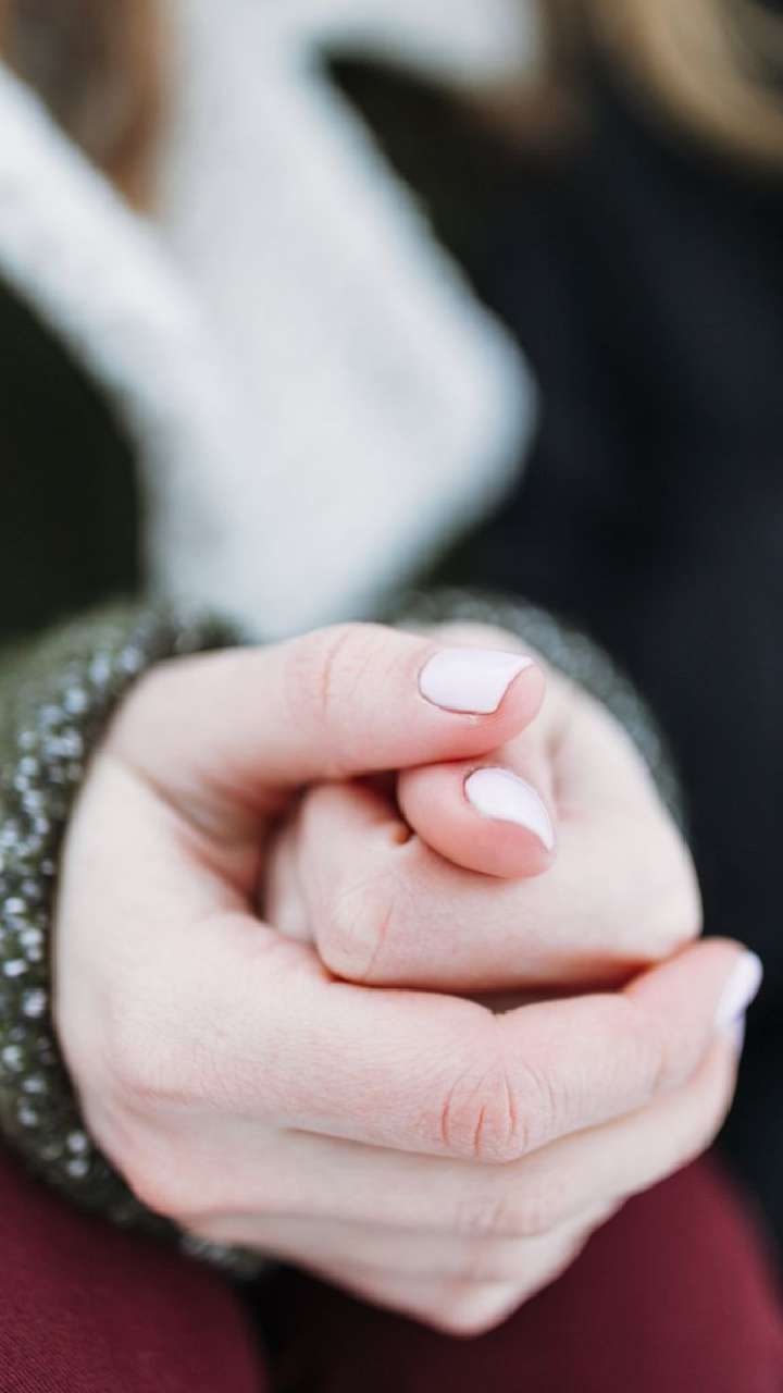 Why Do Our Hands Feel Cold When Holding Heavy Objects?