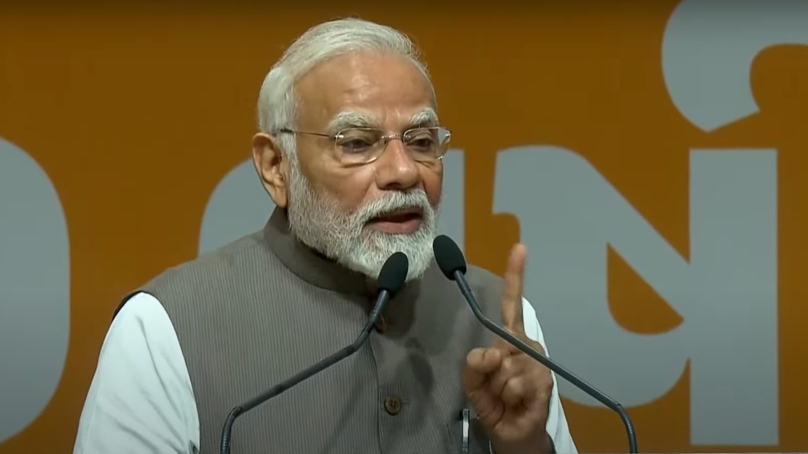 PM Modi inaugurates India's first 9,000 HP electric locomotive at Dahod ...