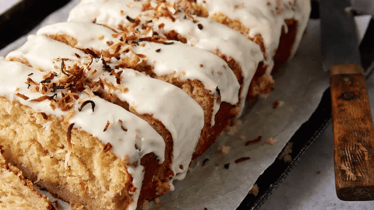 Bake These 11 Loaf Cakes—Your Family Won’t Leave a Crumb Behind
