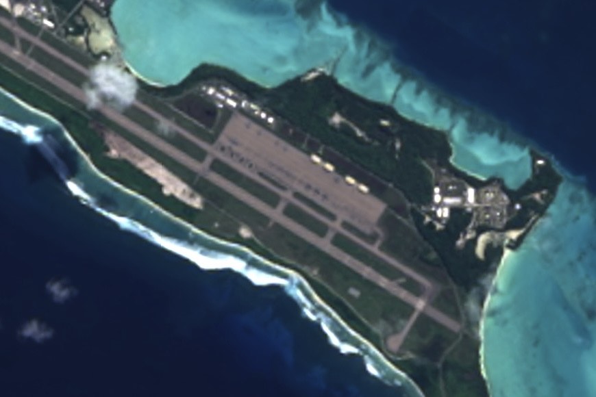 Satellite image shows US air power buildup at island base near Iran