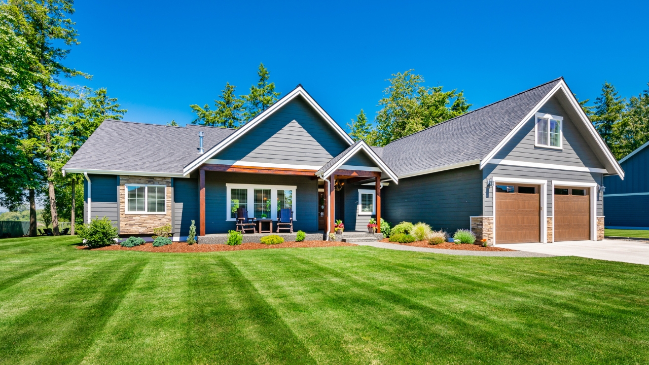 10 Front Yard Details That Quietly Raise Home Value