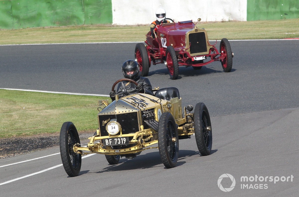 Autosport National Podcast: Remembering Dai Roberts and Julian Grimwade